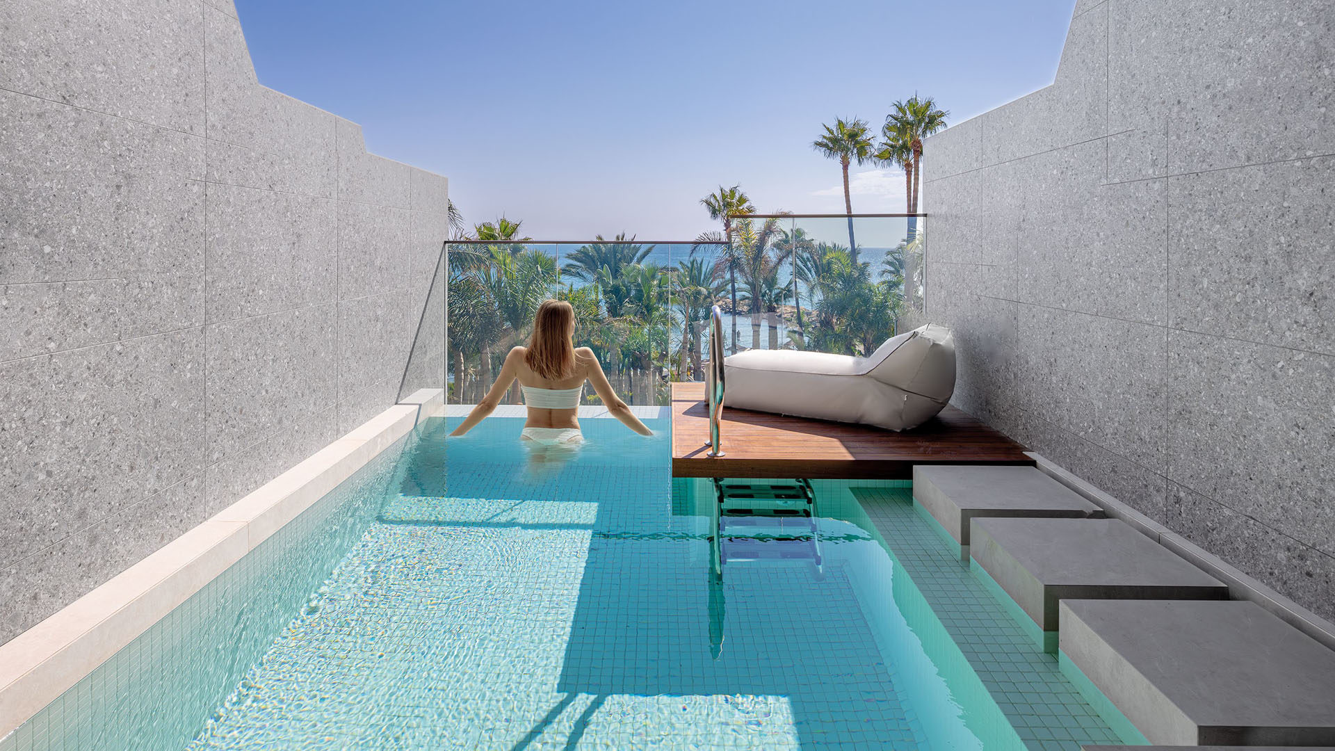 Photo Gallery of Amathus Beach Hotel Limassol