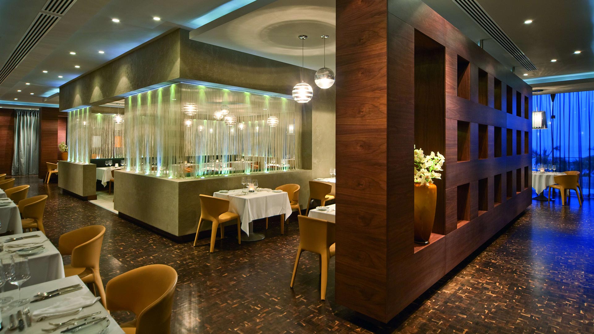 Photo Gallery of Amathus Beach Hotel Limassol