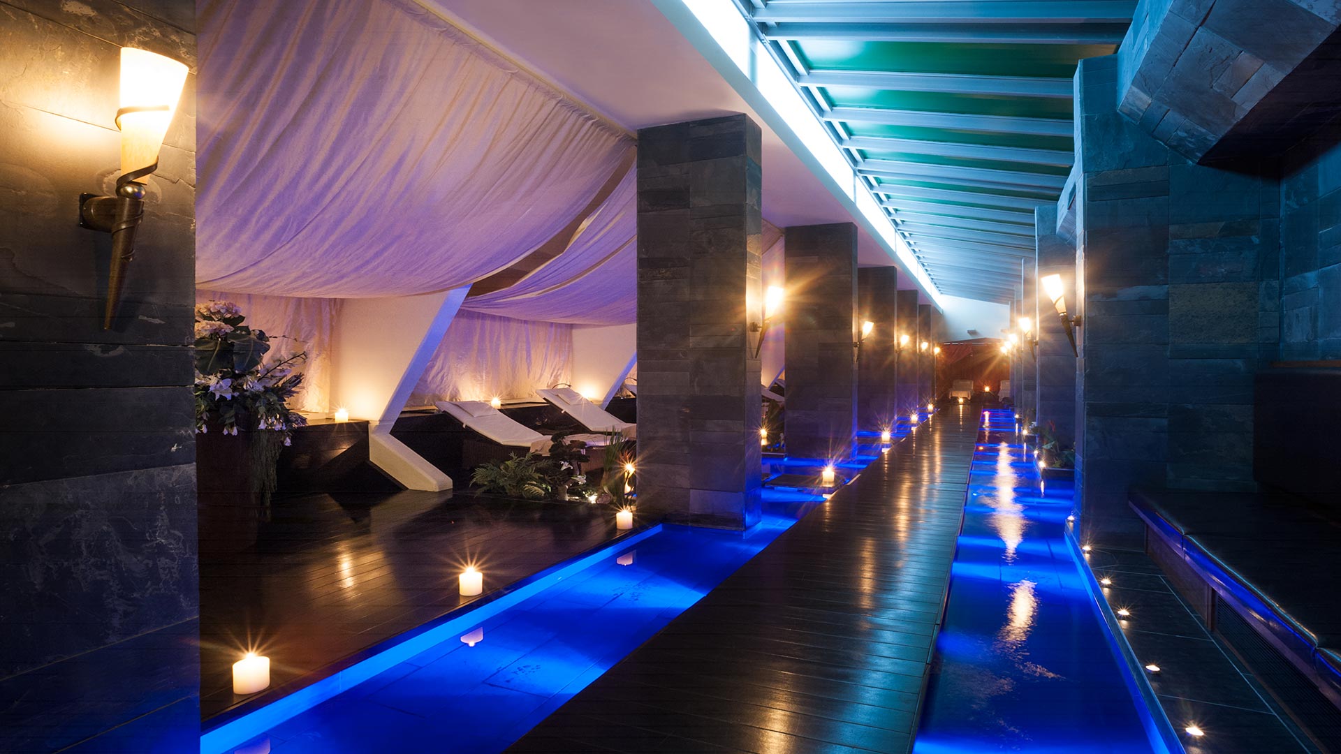 Photo Gallery of Amathus Beach Hotel Limassol